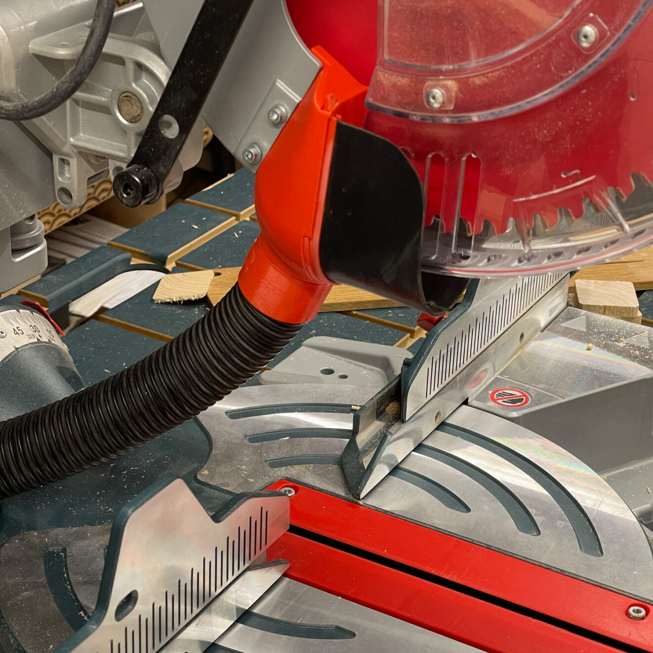 Bosch GCM 12 GDL Saughaube